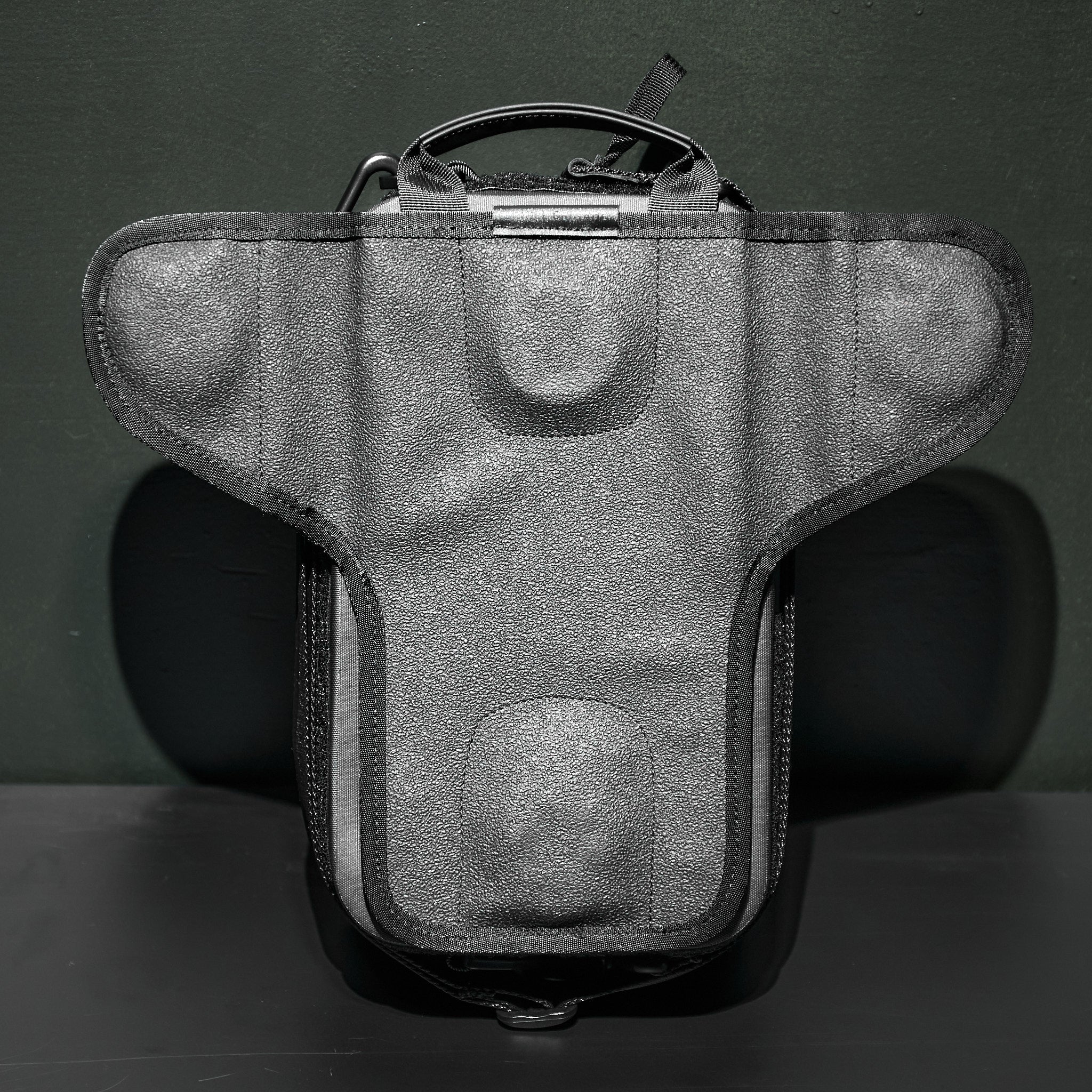 磁吸背板（RAINSTOPPER 油箱包專用） – UPHILL BRIGADE